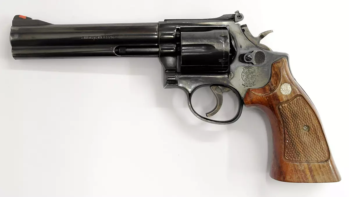 Smith & Wesson 586 6" .357Mag revolveri - Erakala.fi verkkokauppa